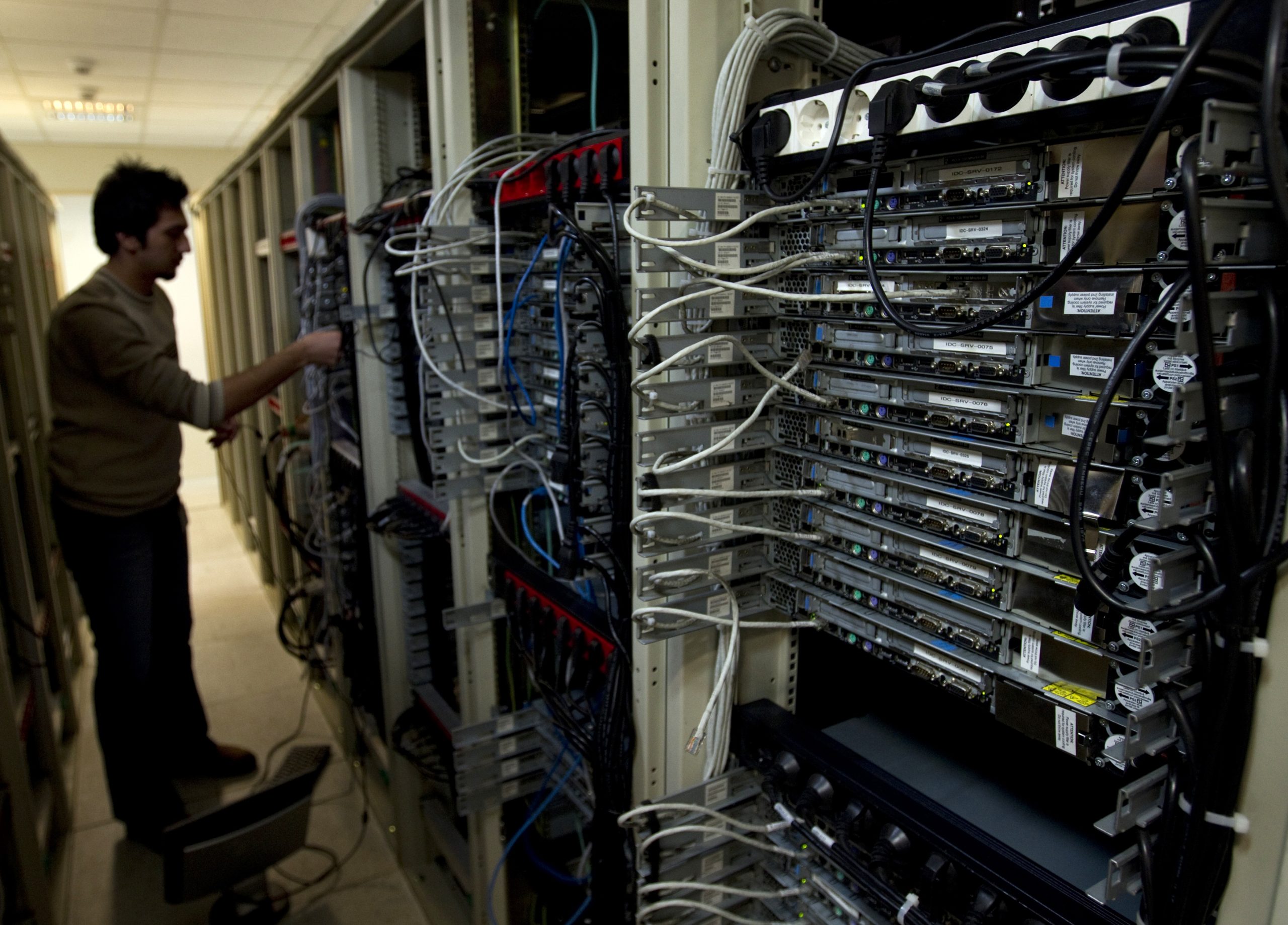 Throwing gas on the fire of Iranian internet suppression - Atlantic Council