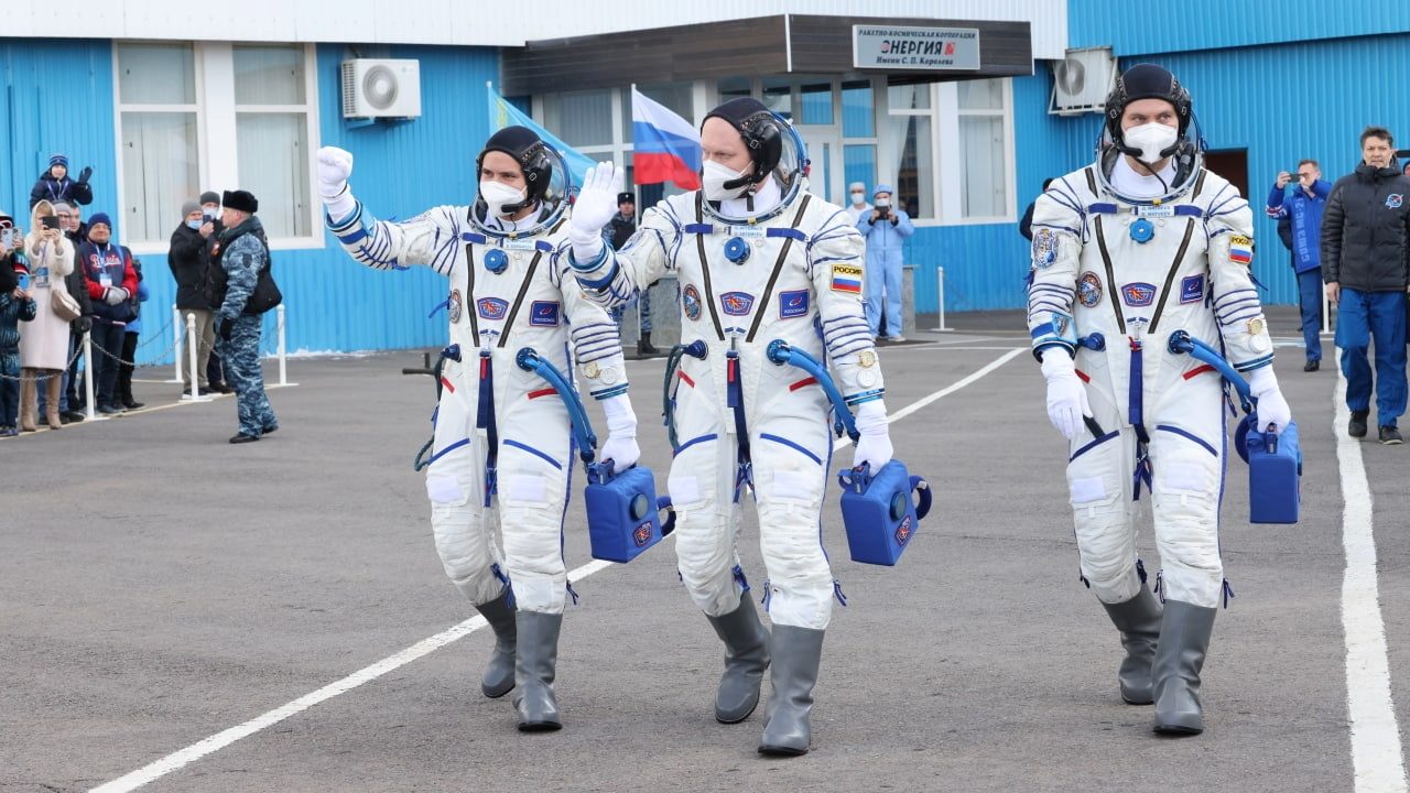 Russia’s pulling the plug on space cooperation. Should the world be ...