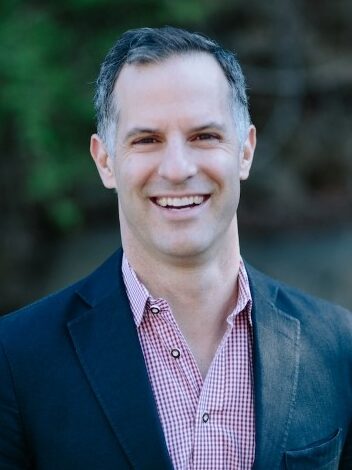 Jennifer Fearon's Instagram, Twitter & Facebook on IDCrawl