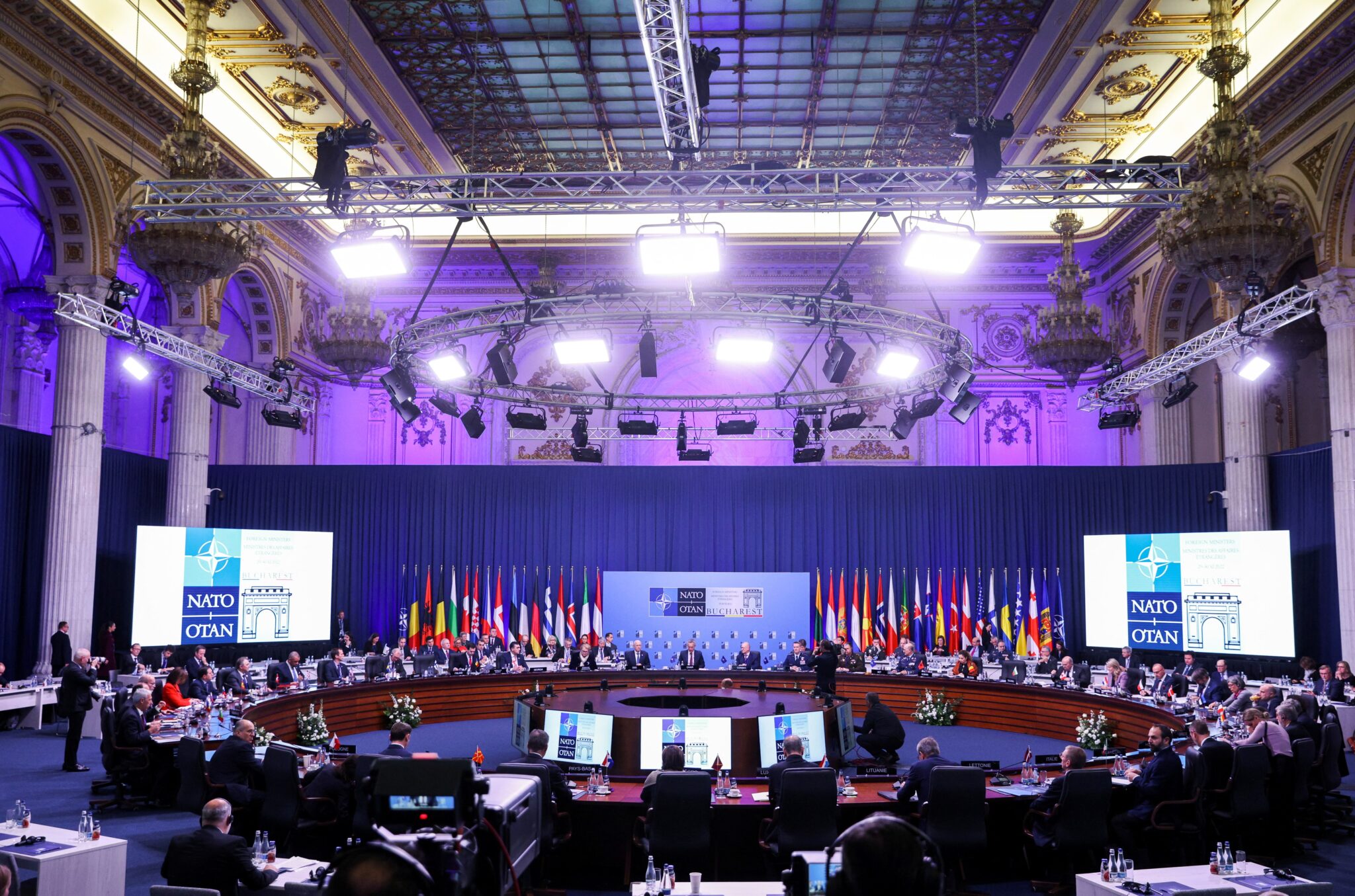 How the US and Europe can counter Russian information manipulation ...